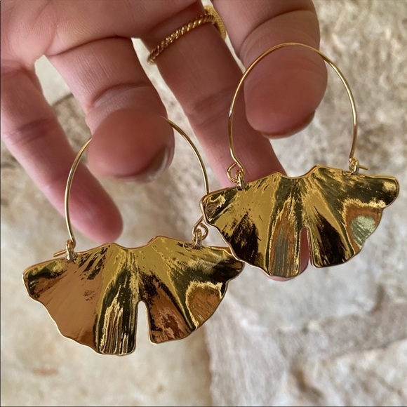 Anthropologie | Jewelry | Anthro Gold Gingko Leaf Earrings | Poshmark